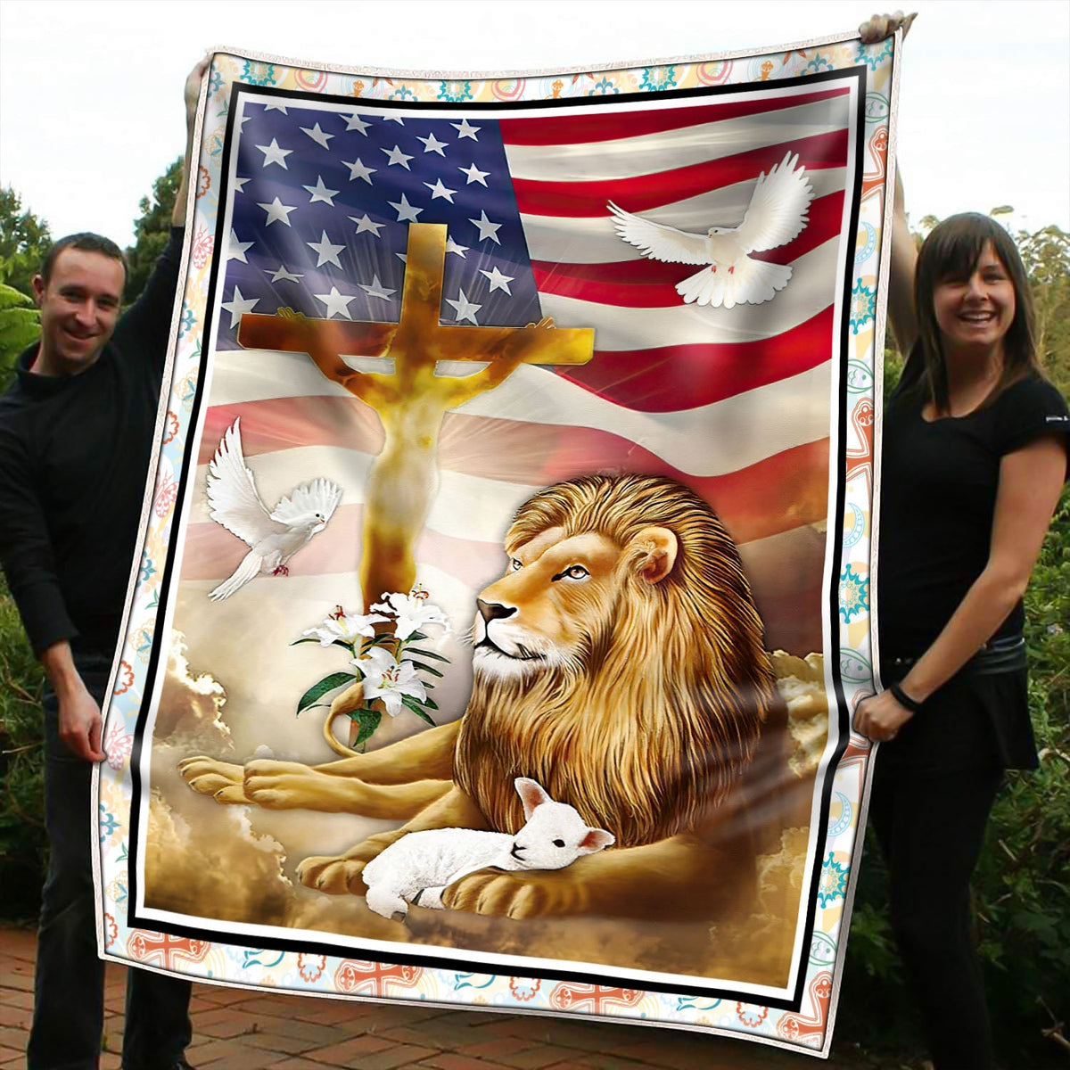 Jesus Christ On The Cross Blanket and Quilt, Jesus WIth Lion And Lamb ...