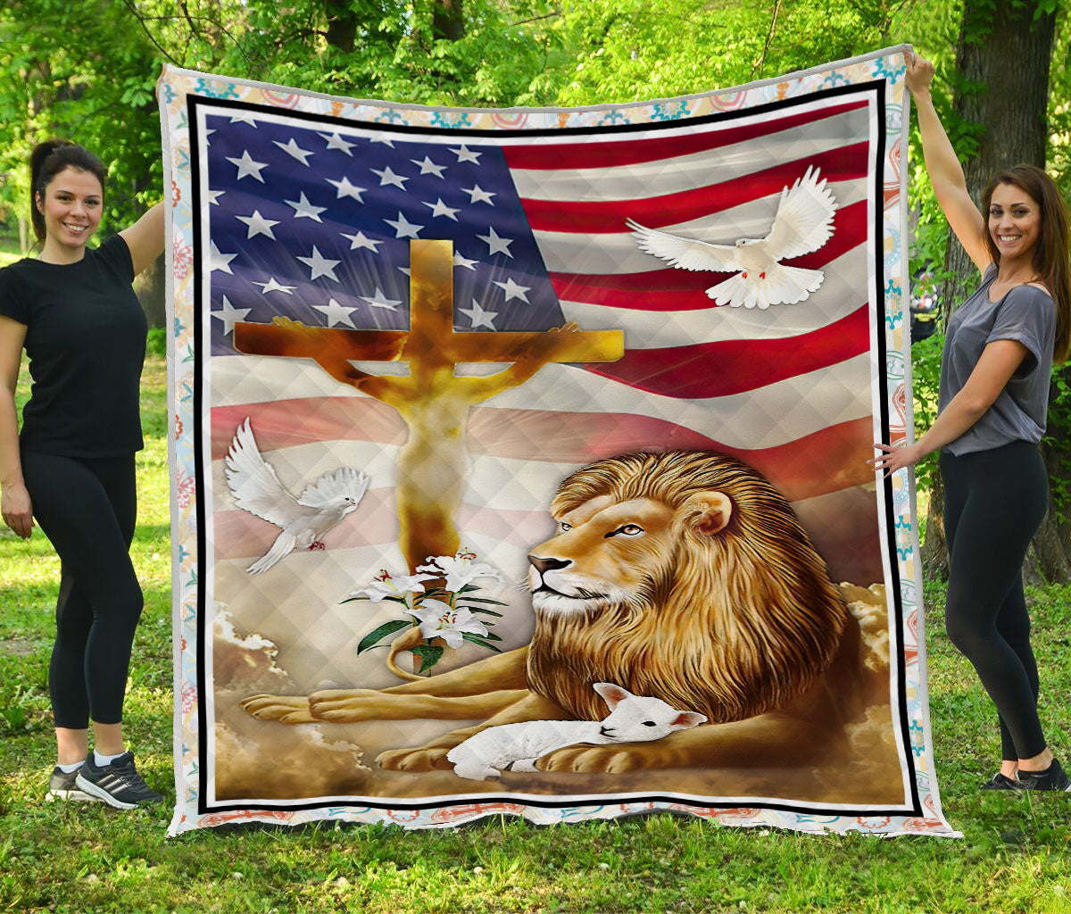Jesus Christ On The Cross Blanket and Quilt, Jesus WIth Lion And Lamb ...