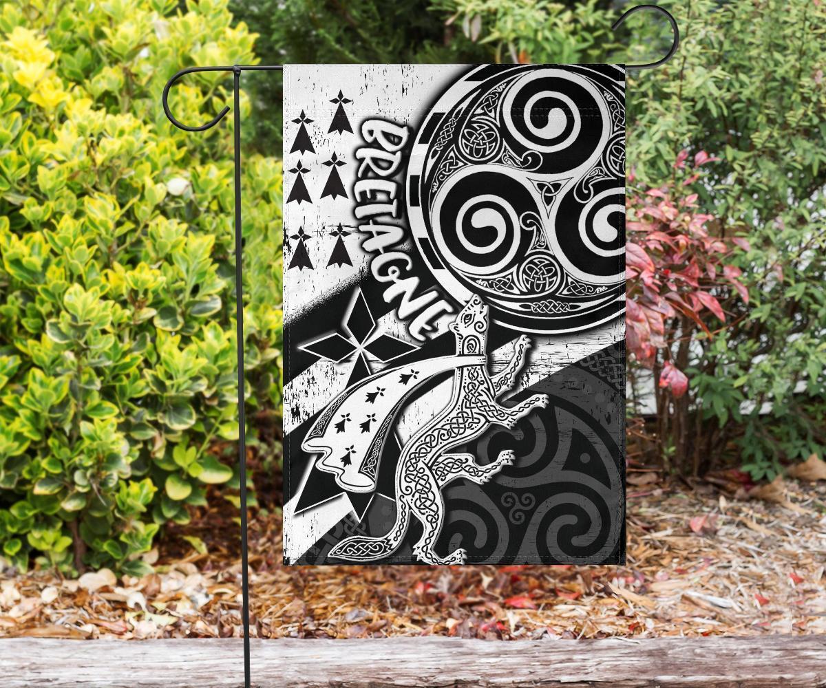 Bretagne Flag - Brittany Ermine With Celtic Triskelion V2 – Aljaira