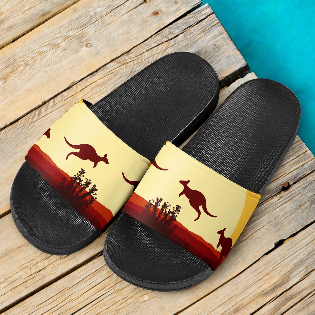 Slide Sandals, Kangaroo Sun Dot Painting – Aljaira