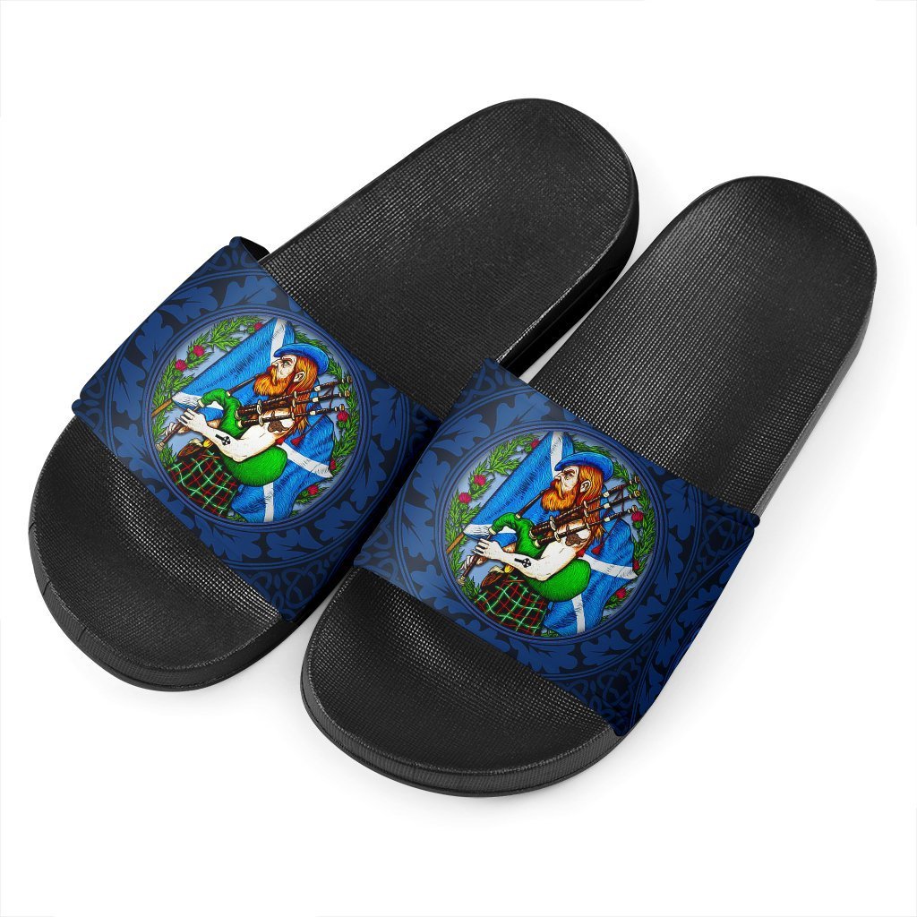Scotland Highlander Men with Traditional Bagpipes Slide Sandals – Aljaira