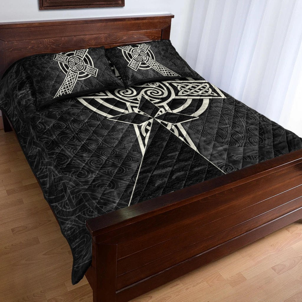 Brittany Celtic Quilt Bed Set - Celtic Cross and Stoat Ermine Skew Sty ...