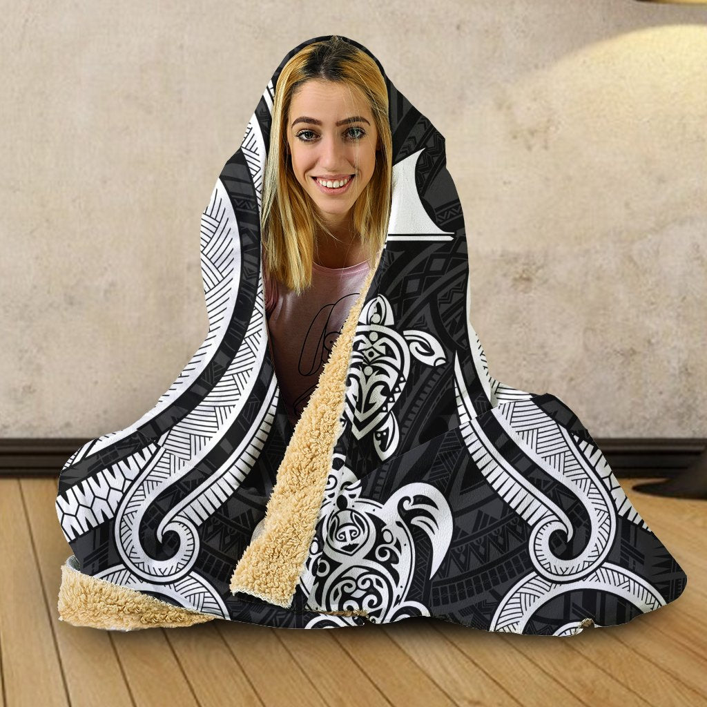 Tokelau Hooded Blanket - White Tentacle Turtle – Aljaira